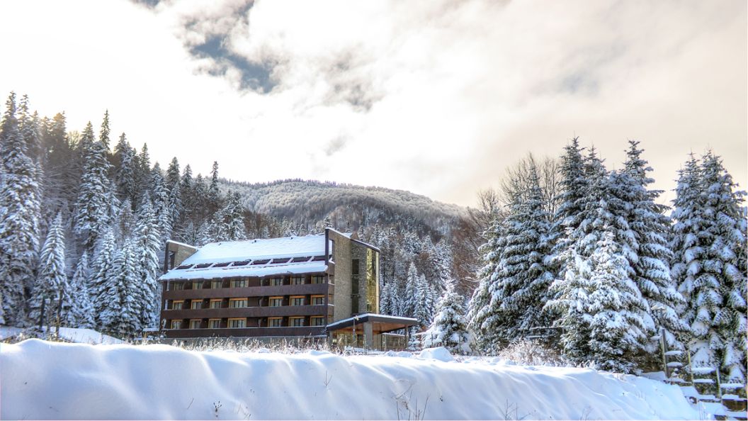 Revelion 2023 la schi in Azuga Hotel Lux Garden***** Pico Mar Travel