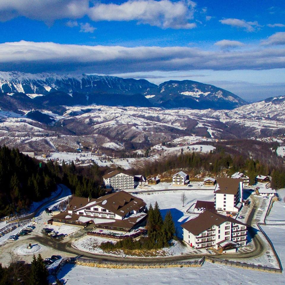 Sfantul Andrei si Ziua Nationala 2021 in Fundata Resort Fundata*** Pico ...