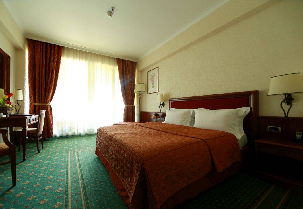 Revelion 2021 in Azuga Hotel Lux Garden***** Pico Mar Travel