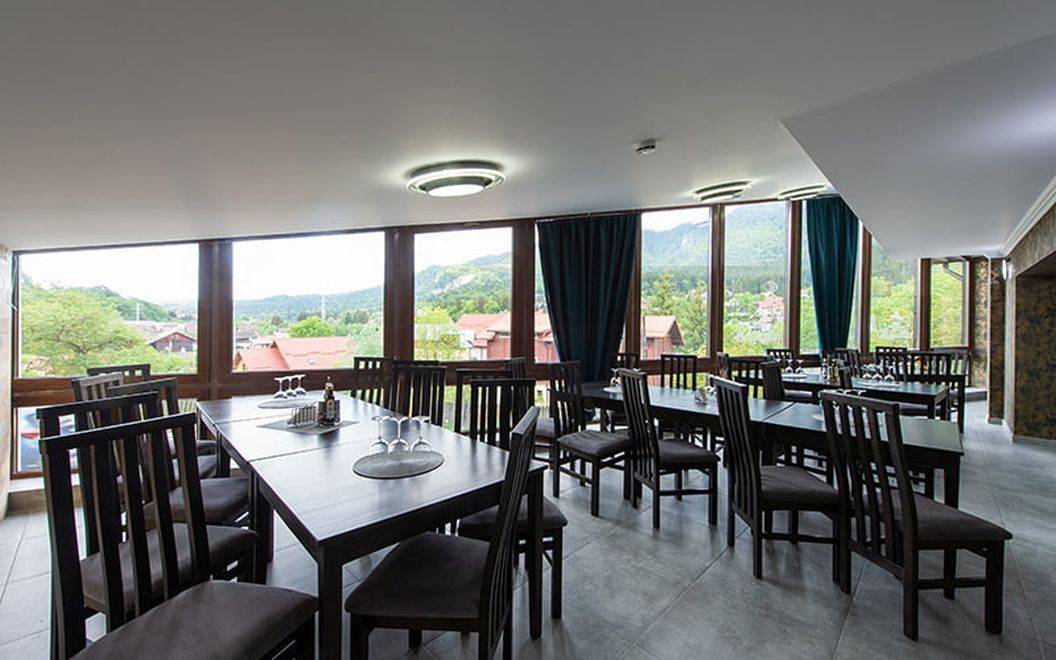 Sejur odihna 2024 Busteni Poiana Tapului Hotel Margaritar Pico Mar Travel
