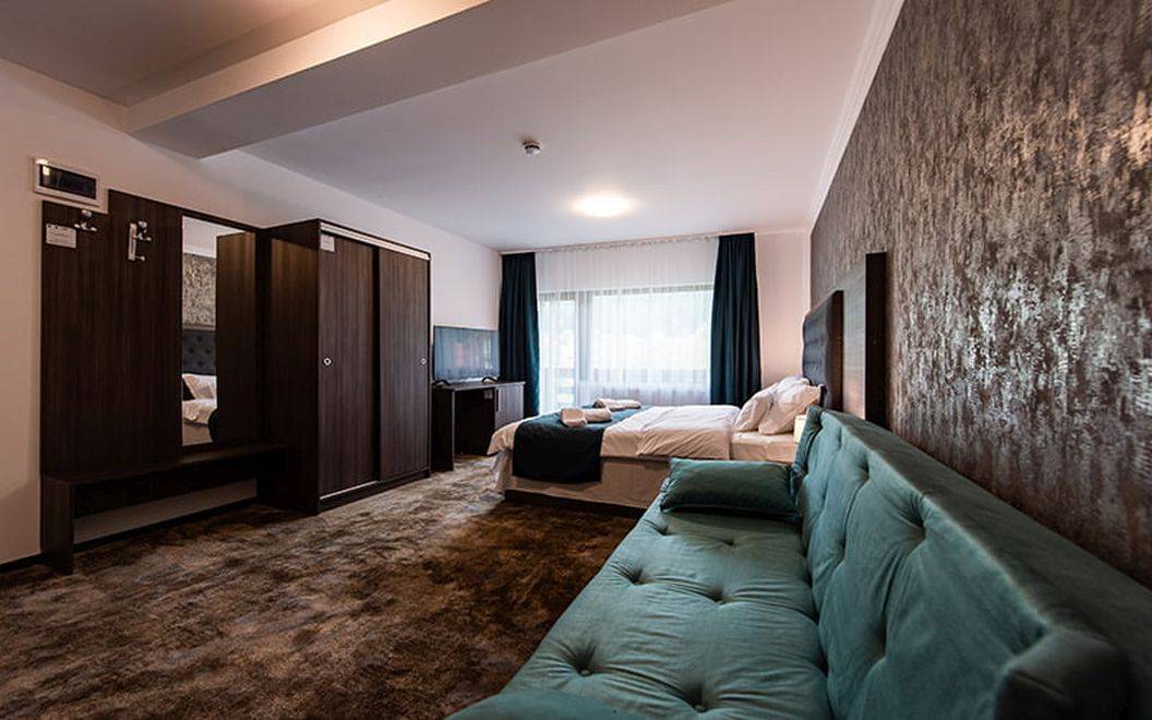 Sejur odihna 2024 Busteni Poiana Tapului Hotel Margaritar Pico Mar Travel