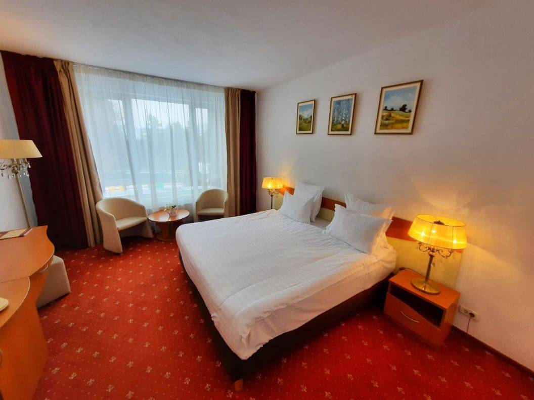 Sarbatori de Pasti 2022 in Predeal Hotel Atrium Panoramic SPA**** Pico ...