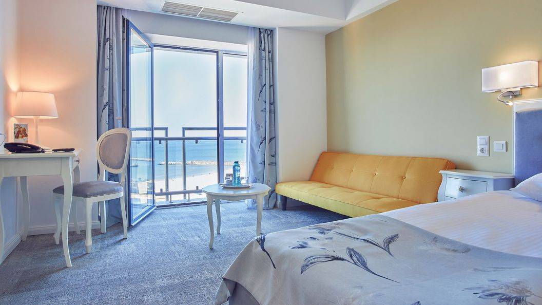 Cazare 2024 Constanta Hotel Continental Forum**** Pico Mar Travel