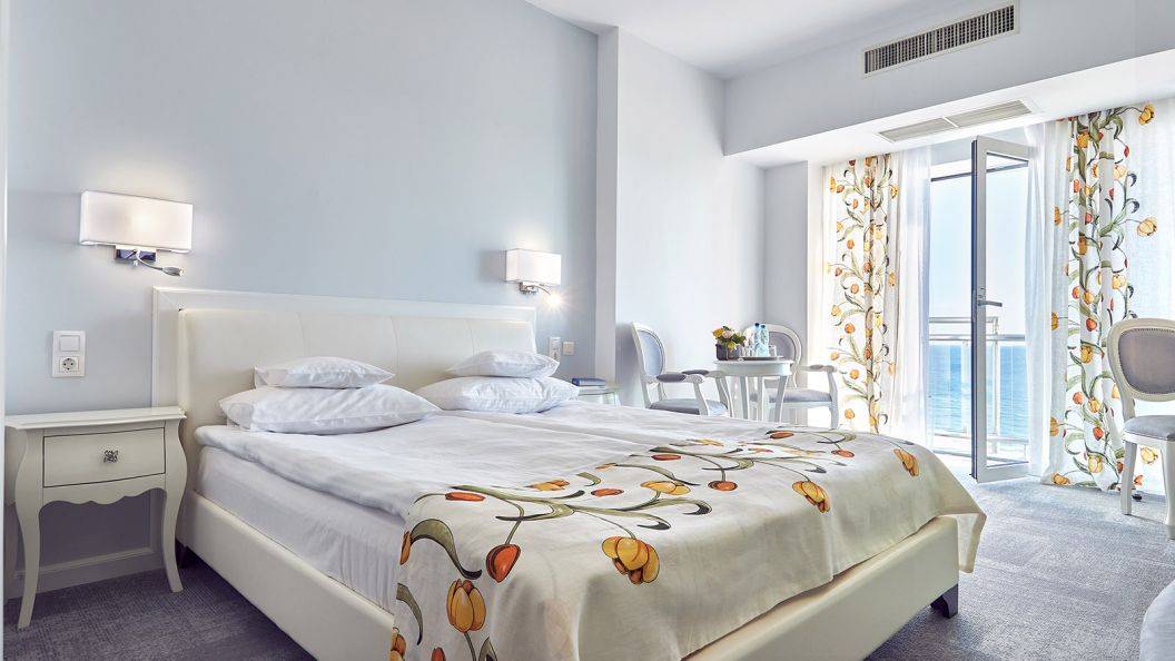 Cazare 2024 Constanta Hotel Continental Forum**** Pico Mar Travel