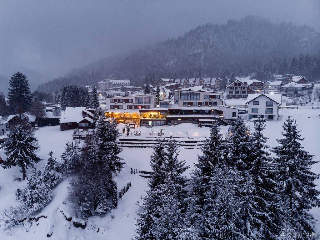 Revelion 2024 in Colibita Hotel Roser House**** Pico Mar Travel