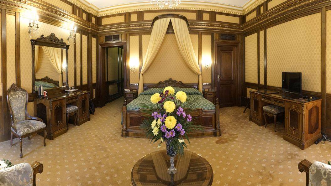 Cazare 2020 Bucuresti – Casa Capsa***** Pico Mar Travel