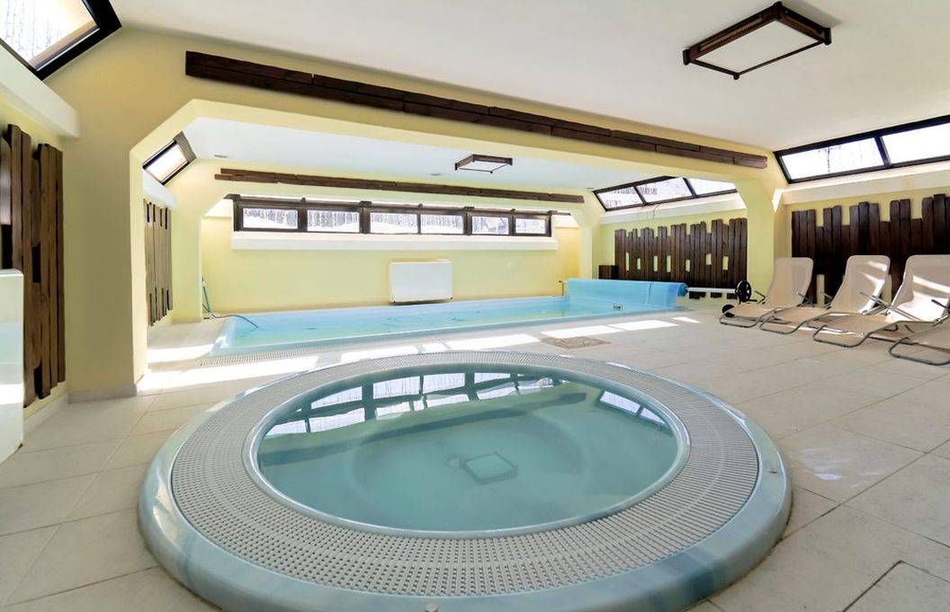 Vacanta schi 2023-2024 in Muntii Sureanu Hotel Resort Sfantul Petru ...