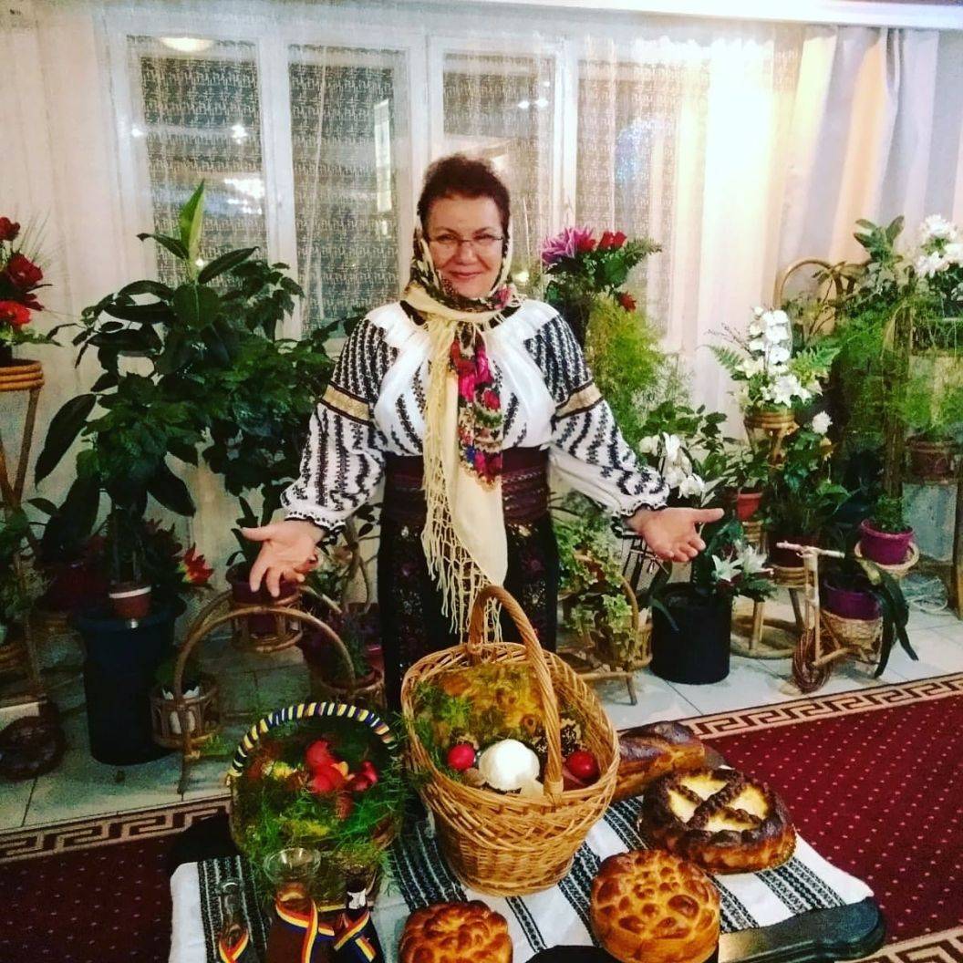 Sarbatori de Pasti 2025 Bucovina Frumosu Pensiunea Perla Brazilor Pico ...