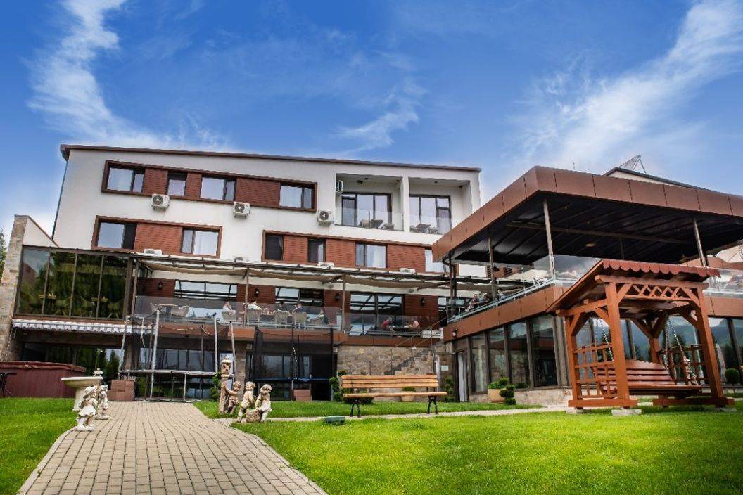 Revelion 2024 in Colibita Hotel Roser House**** Pico Mar Travel