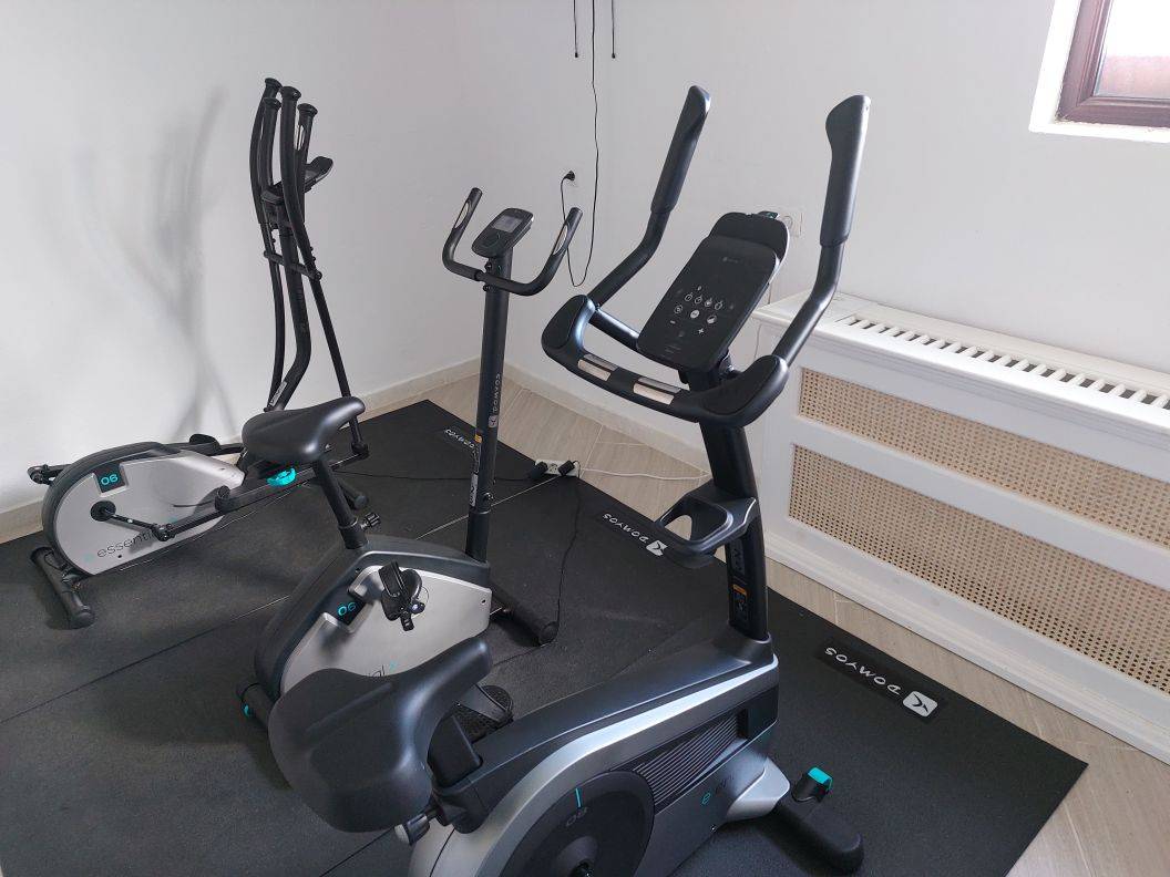 Vacanta schi 2023-2024 in Muntii Sureanu Hotel Resort Sfantul Petru ...