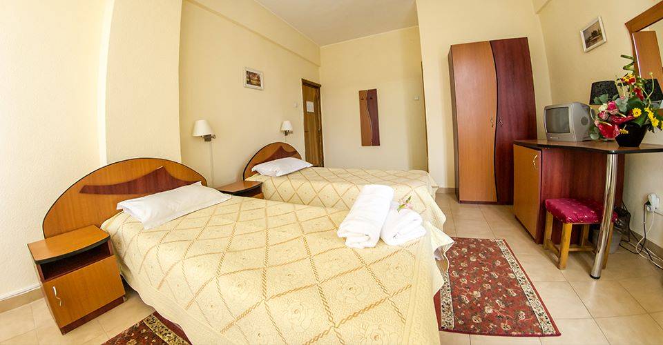 NEVERSEA 2020 Constanta – Hotel Florentina** Pico Mar Travel