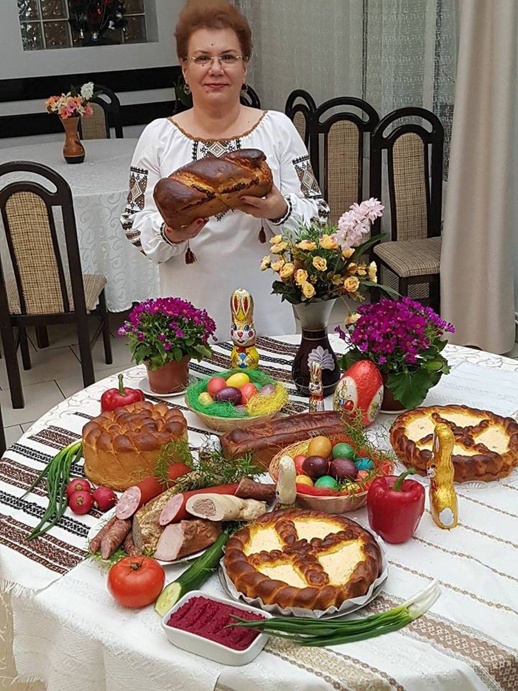 Sarbatori de Pasti 2025 Bucovina Frumosu Pensiunea Perla Brazilor Pico ...