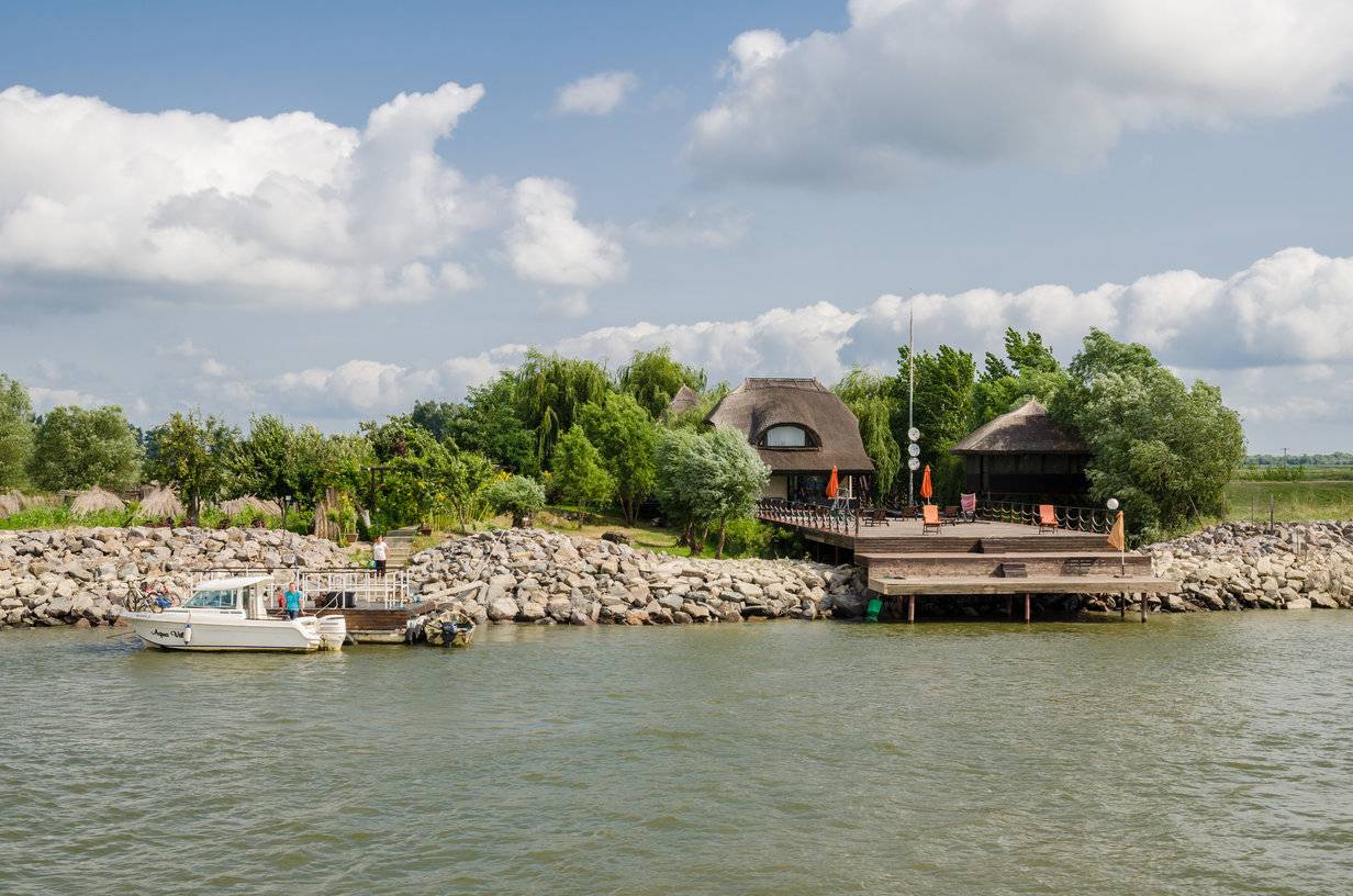 Delectare in Delta Dunarii Maliuc Pensiunea Aqua Villa Pico Mar Travel