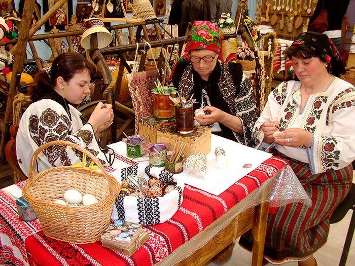 Sarbatori de Pasti 2024 Bucovina Vatra Dornei Hotel Bradul Pico Mar Travel