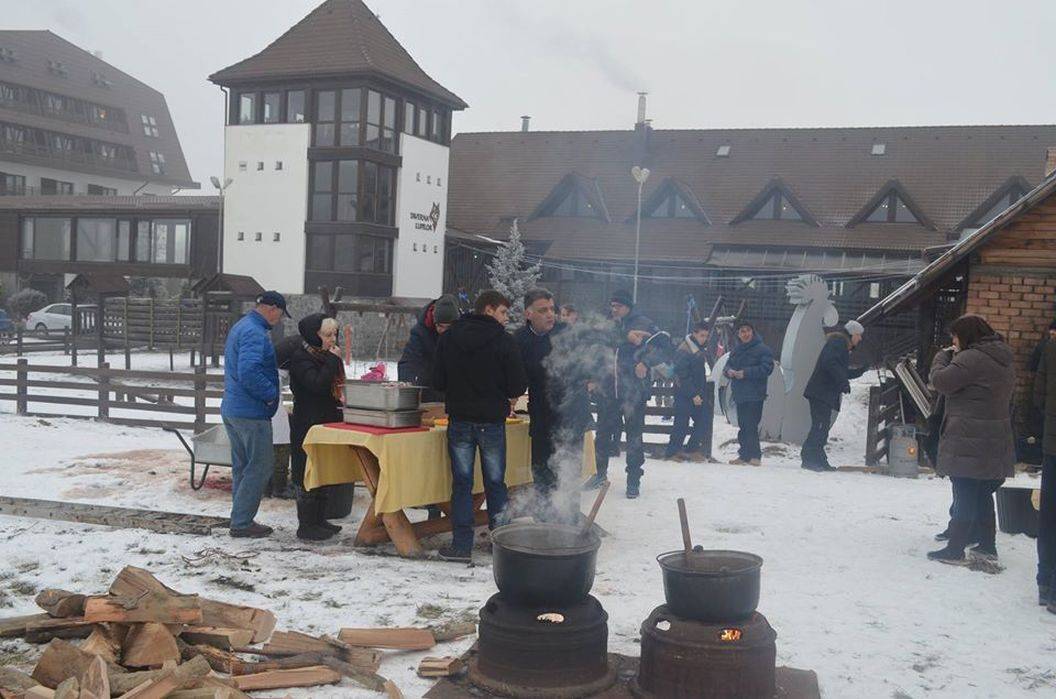 Revelion 2024 in Bran Complex Turistic Wolf 2**** Pico Mar Travel