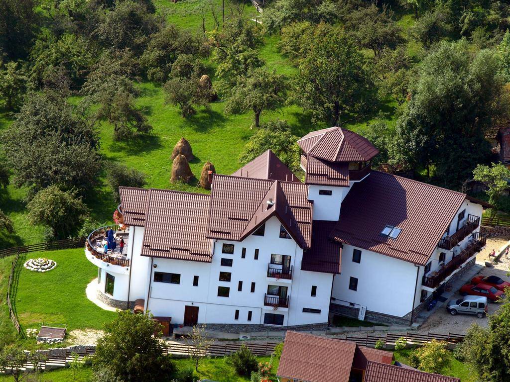 Sejur Bran Predelut Pensiunea Transylvanian Inn Pico Mar Travel