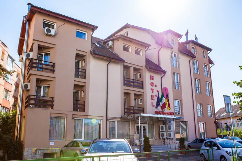 Vacanta la munte 2020 - Brasov Hotel Q Brasov*** Pico Mar Travel