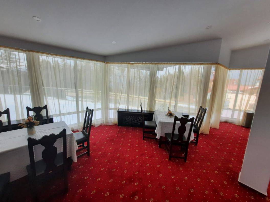 Sarbatori de Pasti 2022 in Predeal Hotel Atrium Panoramic SPA**** Pico ...