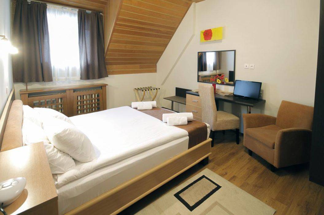 Revelion Ski 2023 Brzece Serbia Apartamente JUNIOR Pico Mar Travel